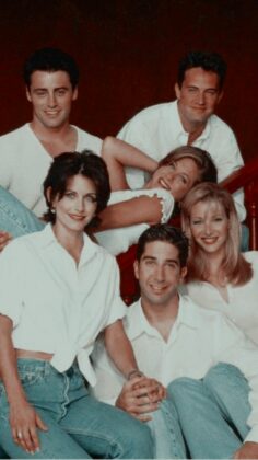 20 Pics From FRIENDS Cast Photoshoot In The 90s