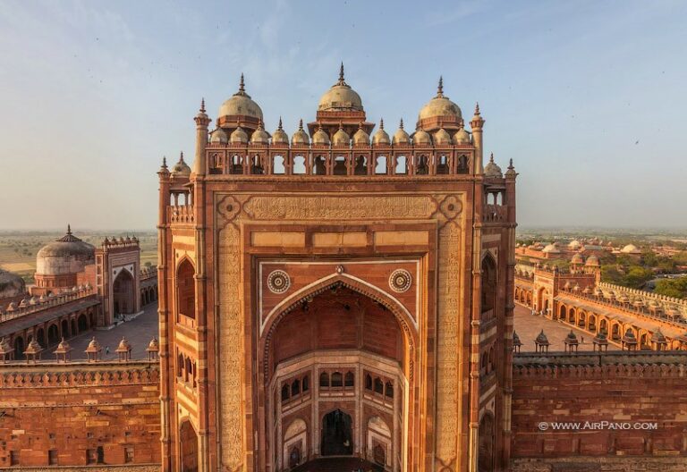 15 Historical Monuments Of Northern India To Mesmerize You