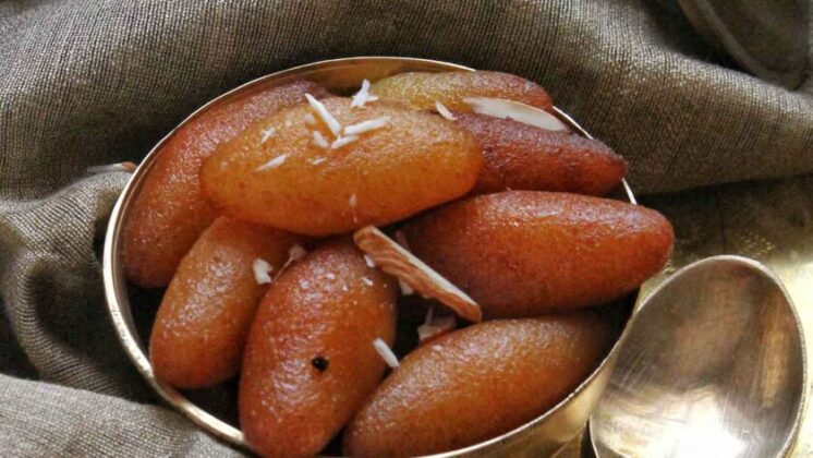 20 Bengali Sweets & Desserts You Should Try Out Once In Life