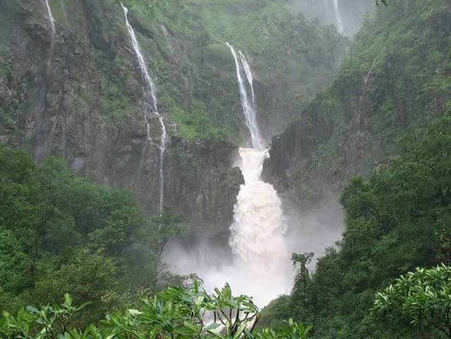 List Of 30 Waterfalls In Maharashtra That You Must Visit
