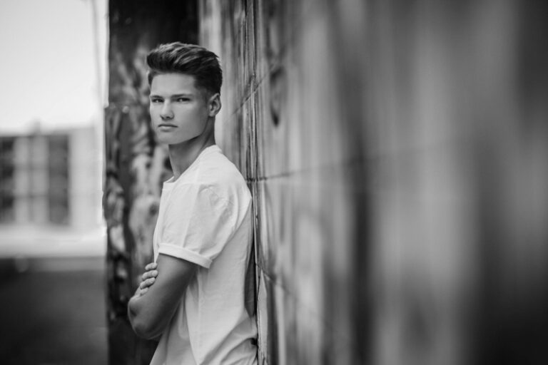 30 Deadly Photo Poses For Men To Try On Instagram