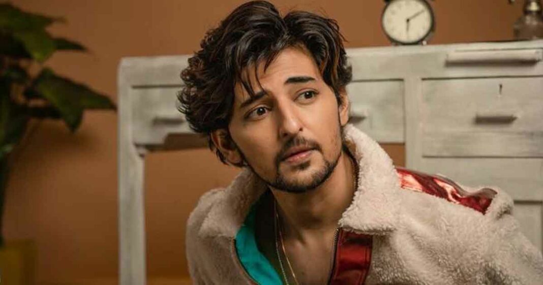 Darshan Raval Facts Like Height, Girlfriend, Age & Secrets