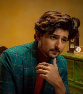 Darshan Raval Facts Like Height, Girlfriend, Age & Secrets