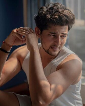 Darshan Raval Facts Like Height, Girlfriend, Age & Secrets