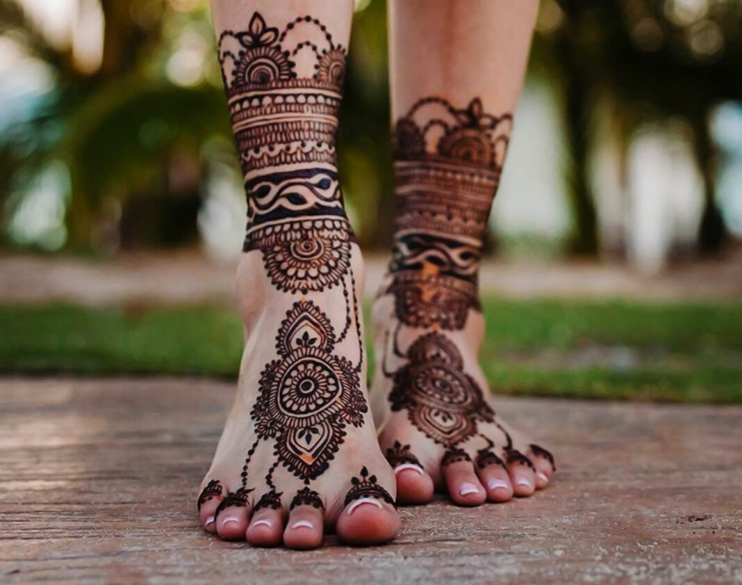 25+ Leg Mehndi Design to turn the head for a Stunning look