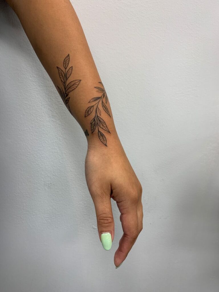 40+ Tattoo For Girls on Hand That You Must Try