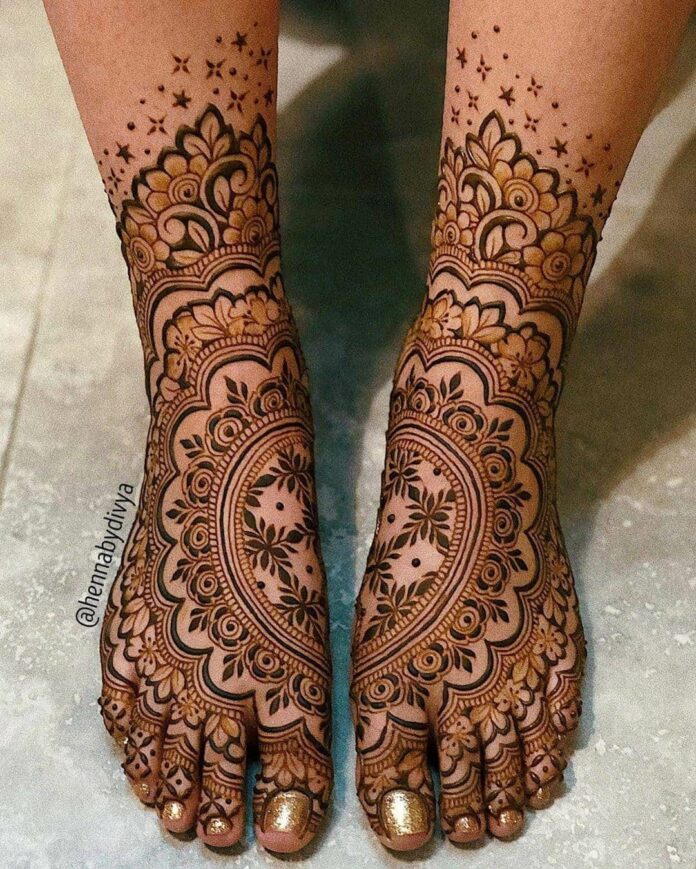 25+ Leg Mehndi Design to turn the head for a Stunning look